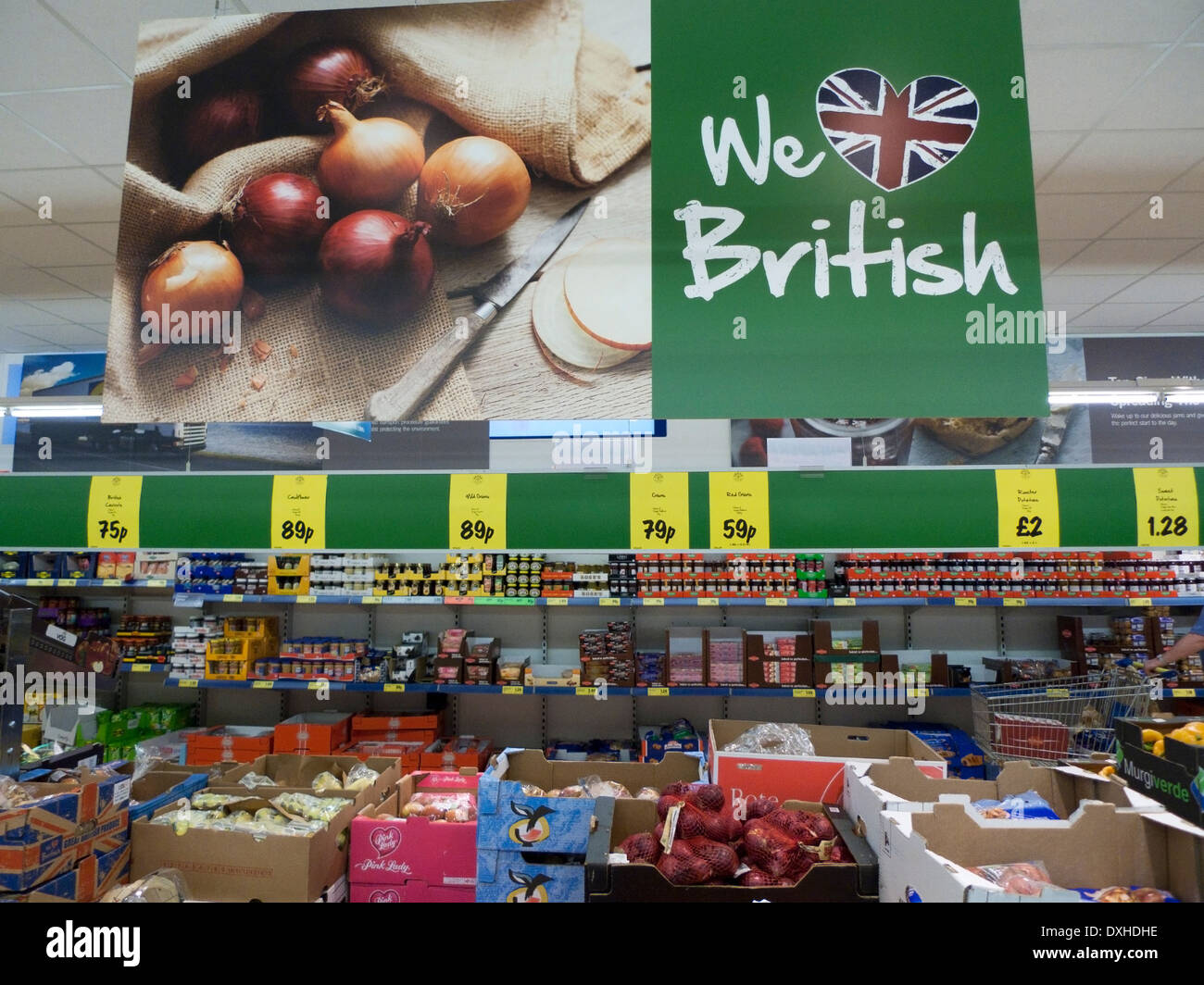 Inside lidl store supermarket interior hi-res stock photography and ...