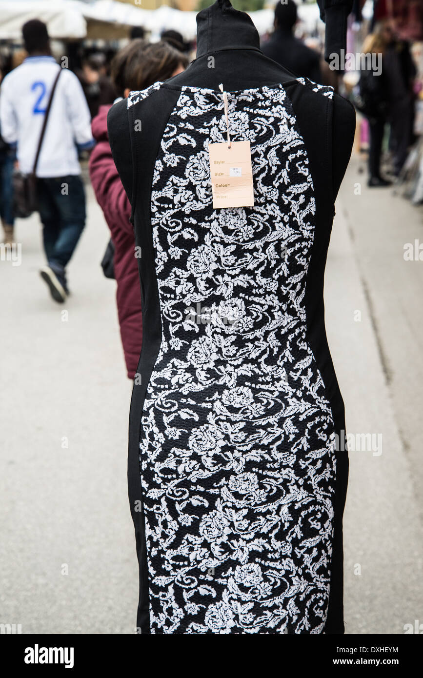 Dress dummy hi-res stock photography and images - Alamy