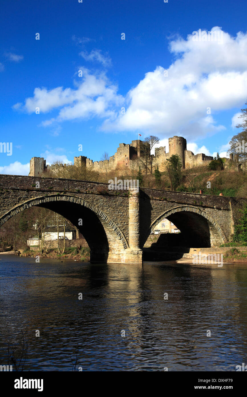River Teme, Dinham Bridge and Ludlow Castle, Ludlow town, Shropshire ...