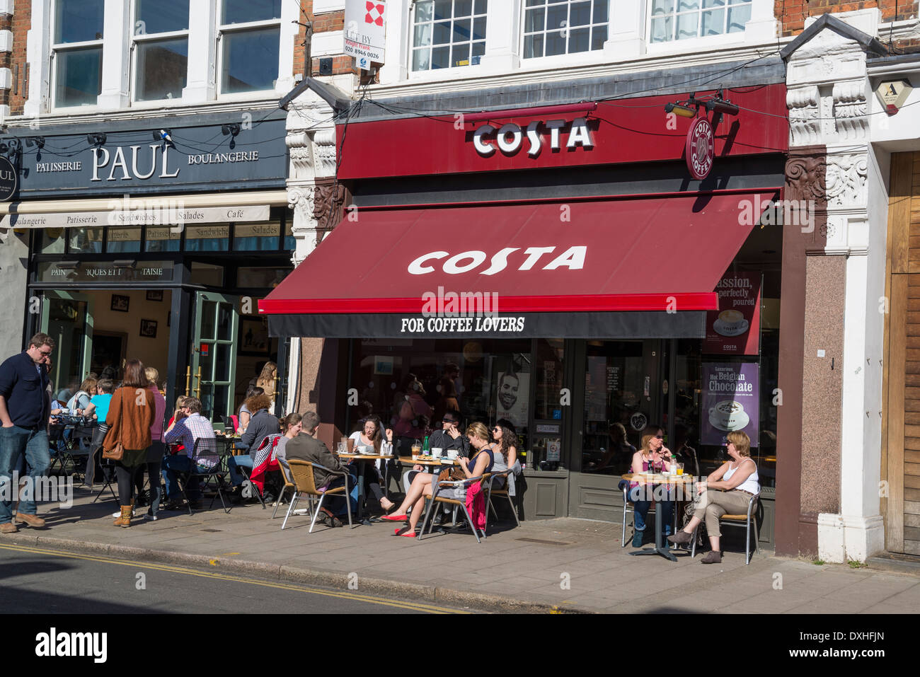 Costa cafe sunny people outside london hi-res stock photography and ...