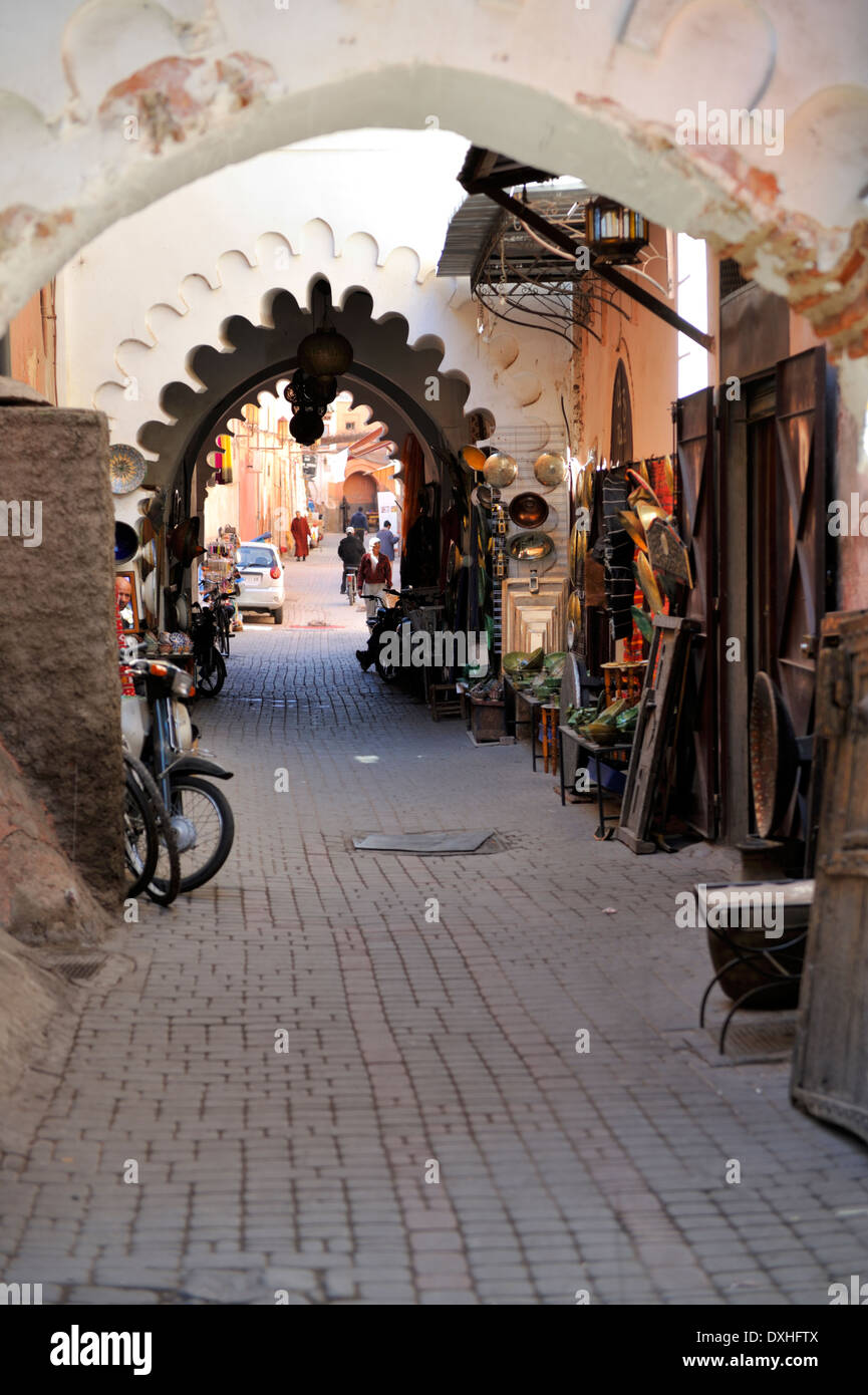 Arch passageway hi-res stock photography and images - Alamy