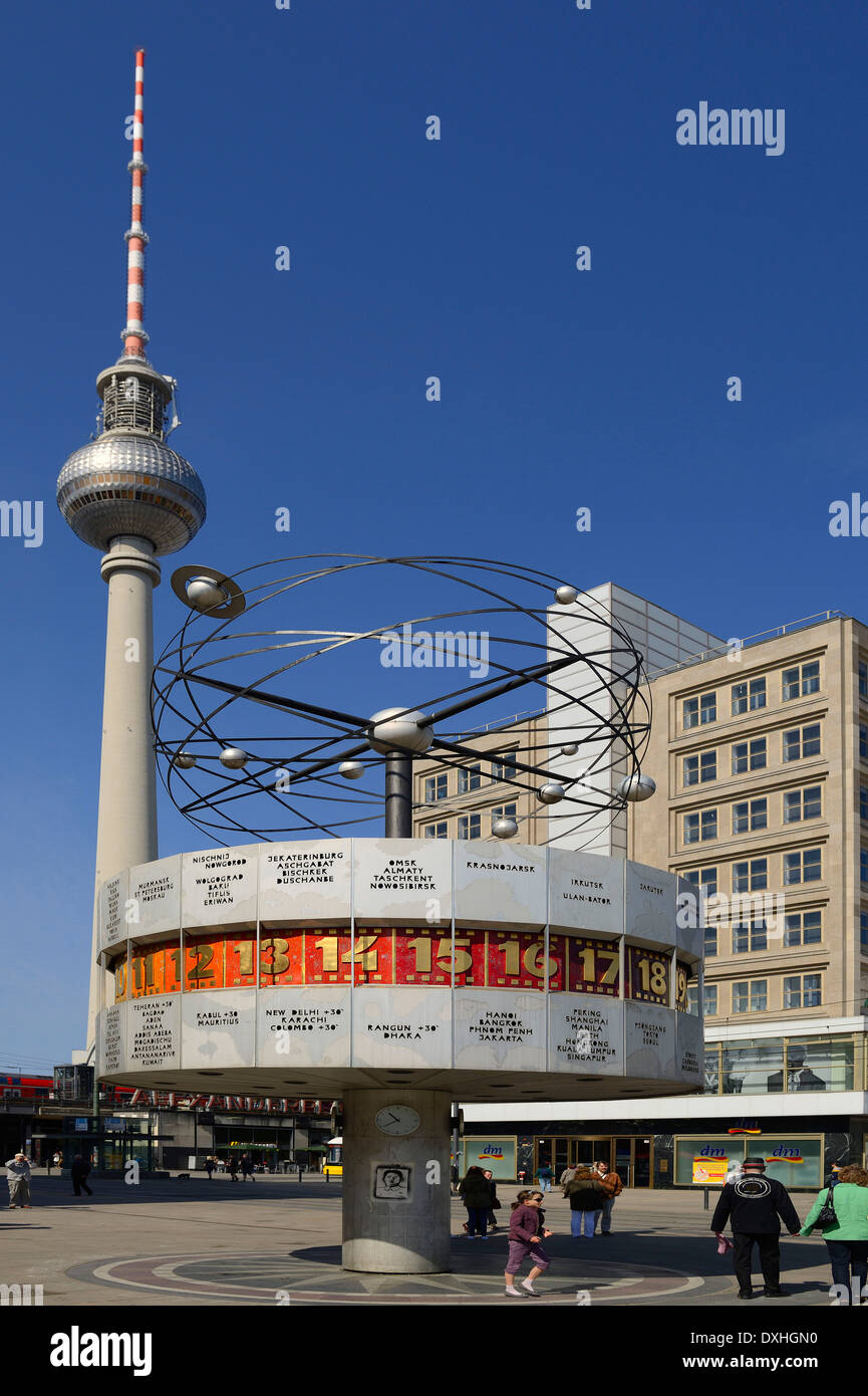 Weltzeituhr, World Time Clock and Fernsehturm, TV Tower, Alexanderplatz ...