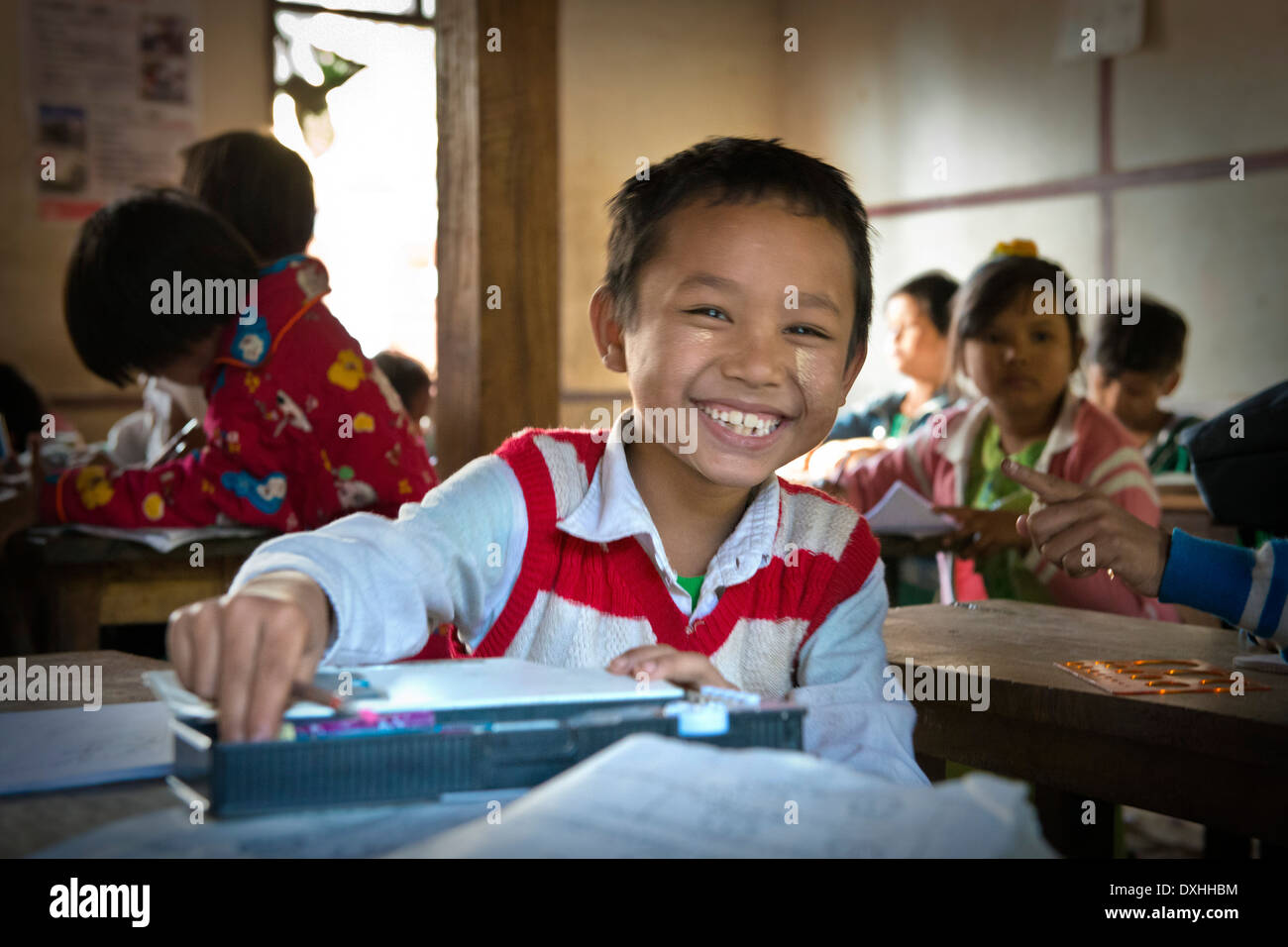 Myanmar school girl hi-res stock photography and images - Alamy