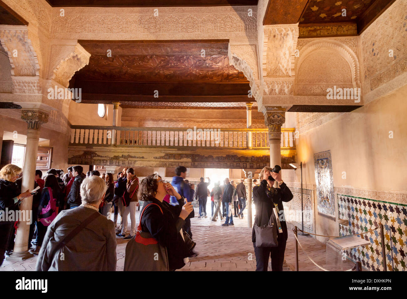 The alhambra interior palace hi-res stock photography and images - Alamy