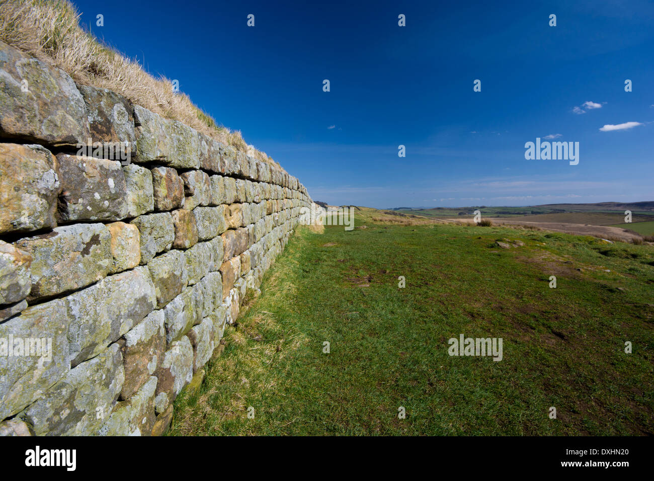 Hadrians defensive wall hi-res stock photography and images - Alamy