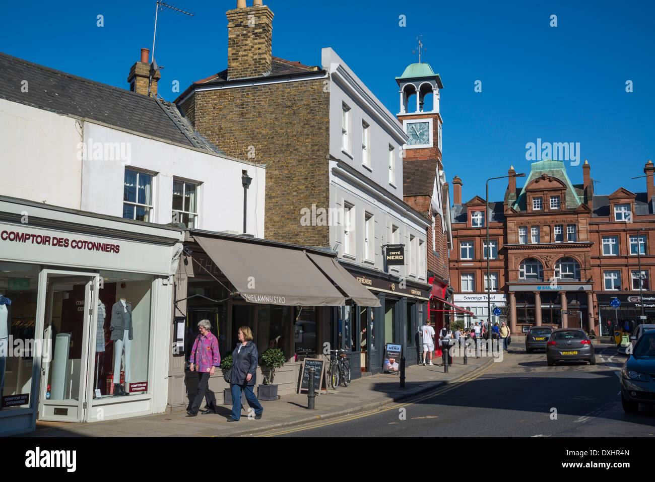 Uk high street shops row hi-res stock photography and images - Alamy