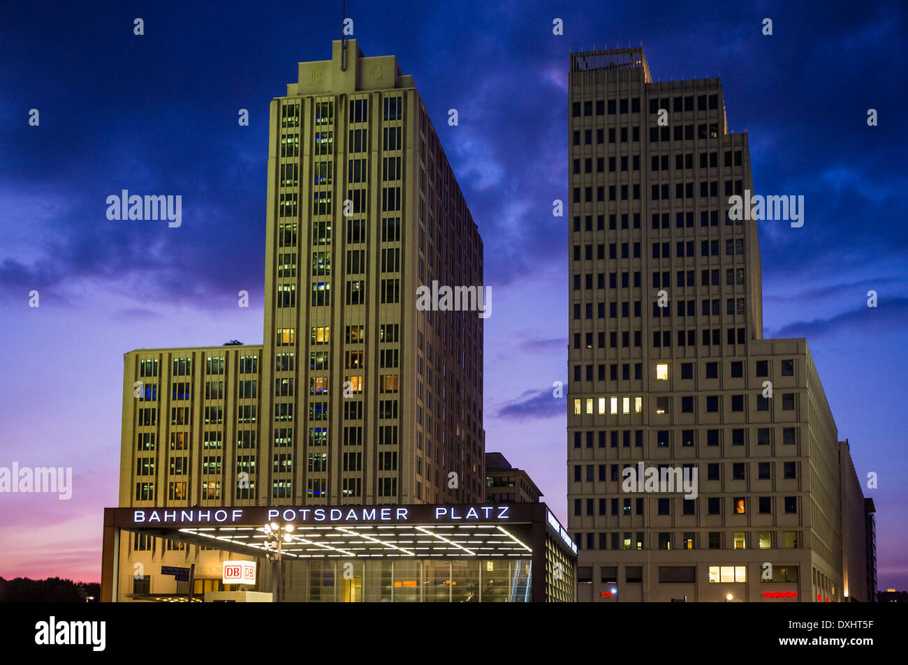Potsdamer Platz ( Potsdam square ) square in Berlin with train station ...