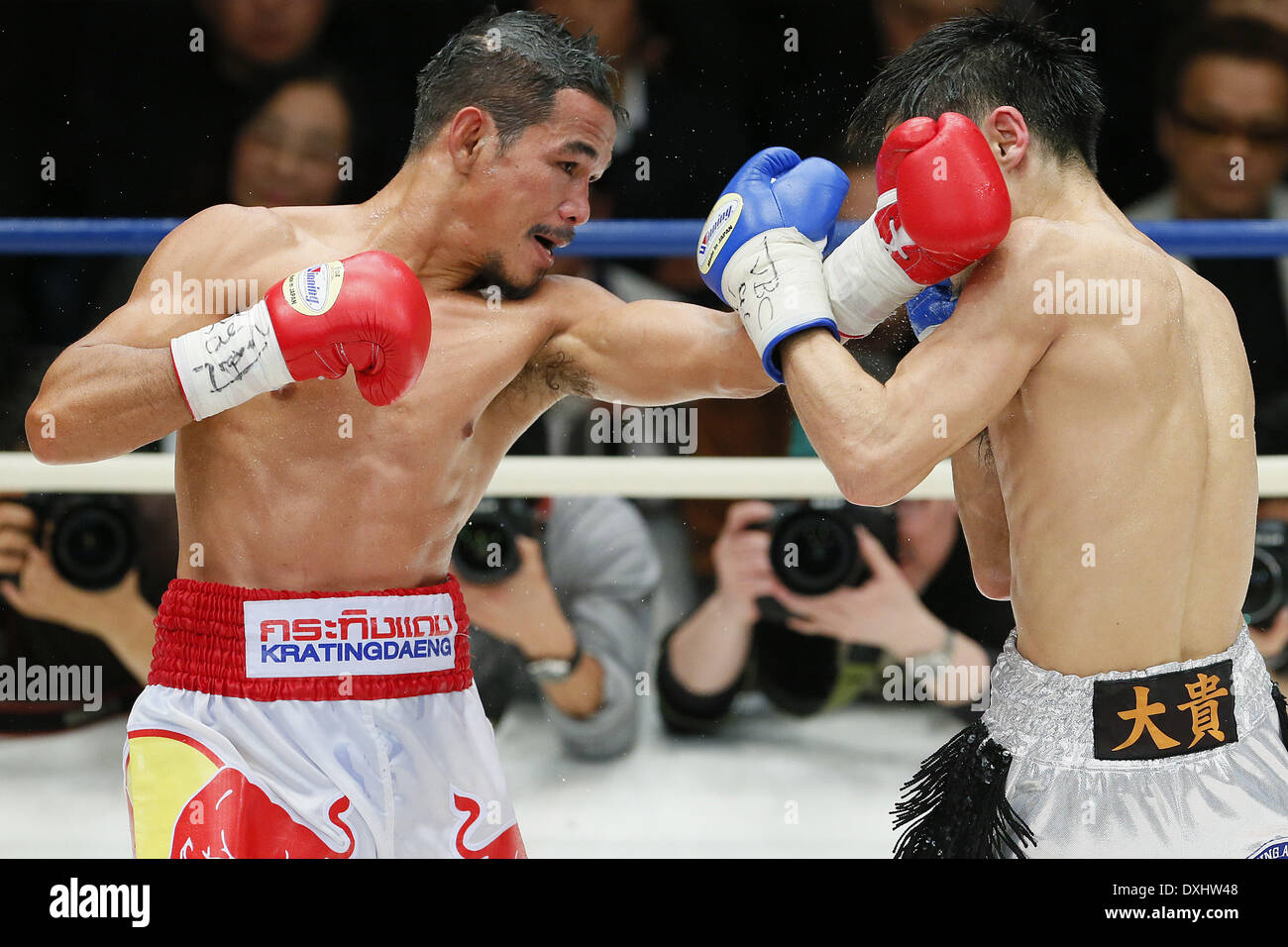 Tokyo, Japan. 26th Mar, 2014. (L-R) Denkaosan Kaovichit (THI), Kohei ...