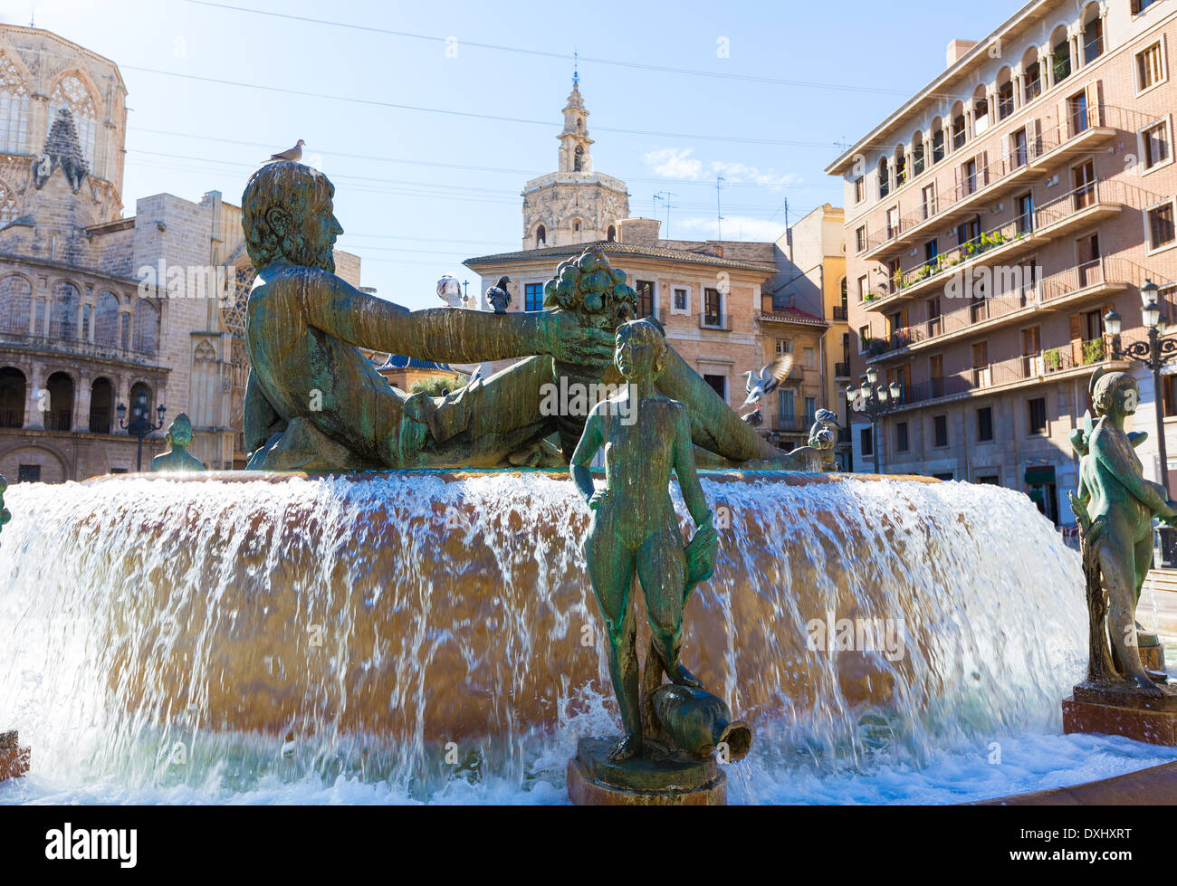 Valencia Neptuno fountain in Plaza de la virgen square of Spain Stock ...