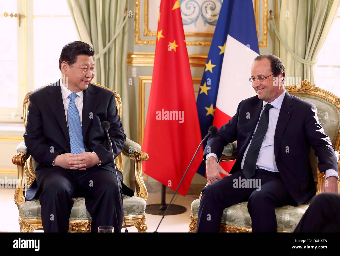 Paris, France. 26th Mar, 2014. Chinese President Xi Jinping (L) meets ...