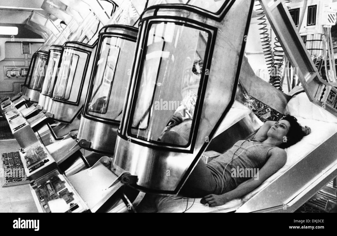 Aliens sigourney weaver Black and White Stock Photos & Images - Alamy