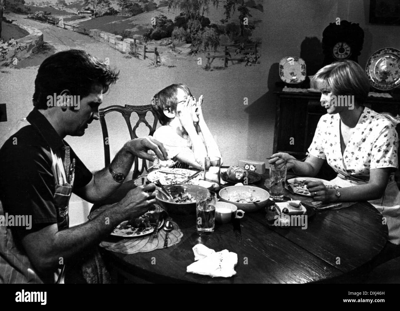 Alice doesn't live here anymore (1974) hi-res stock photography and ...