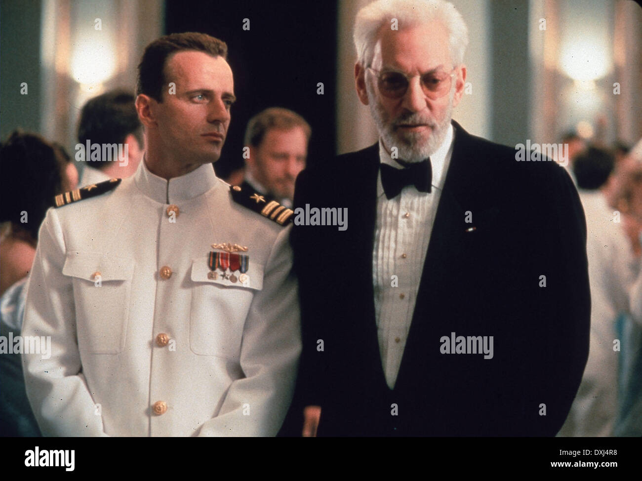 Donald sutherland assignment 1997 hi-res stock photography and images ...