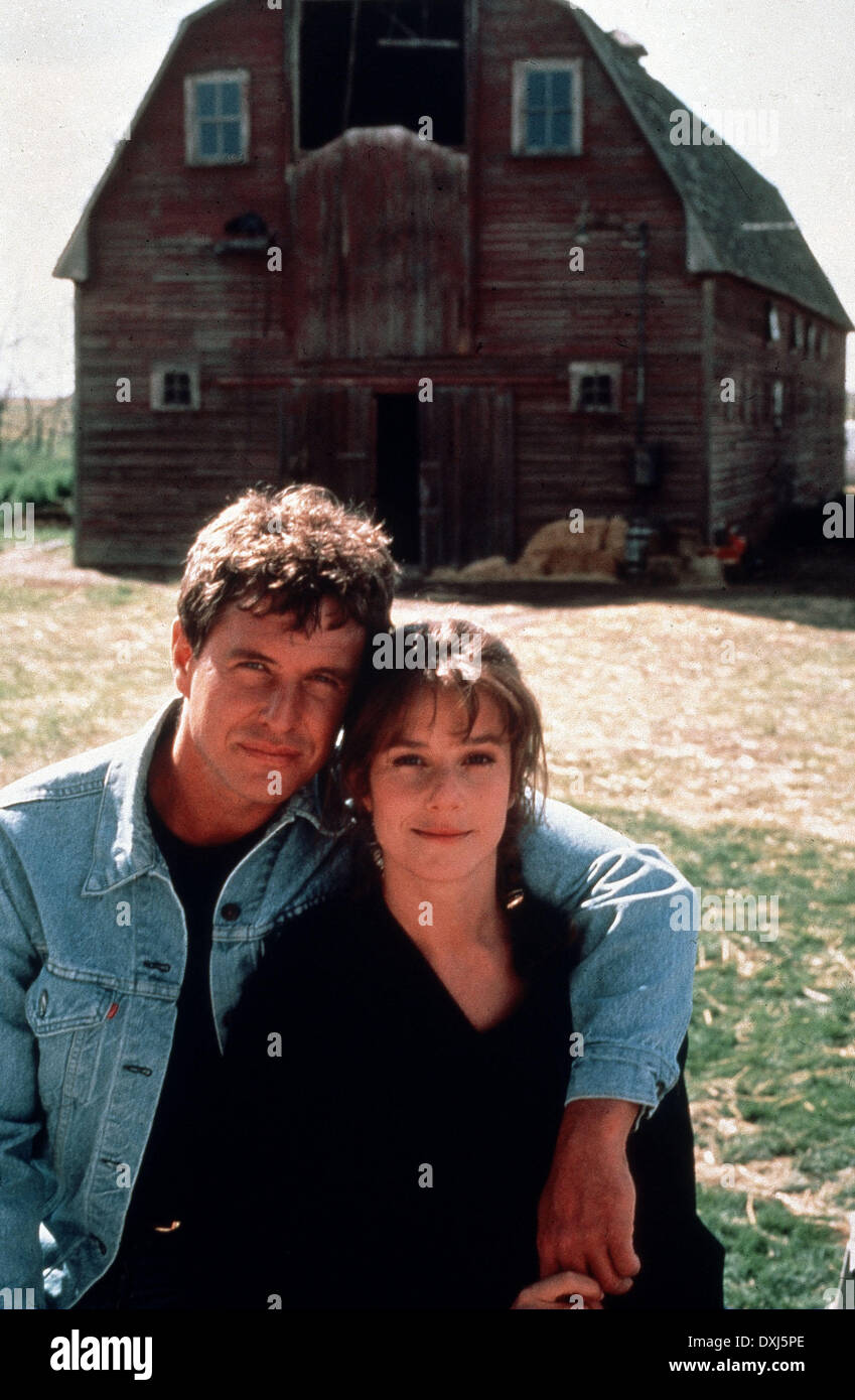 Betrayed 1988 debra winger hi-res stock photography and images - Alamy