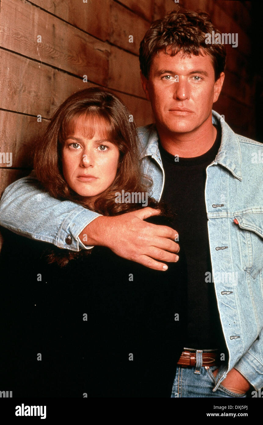 Betrayed 1988 debra winger hi-res stock photography and images - Alamy