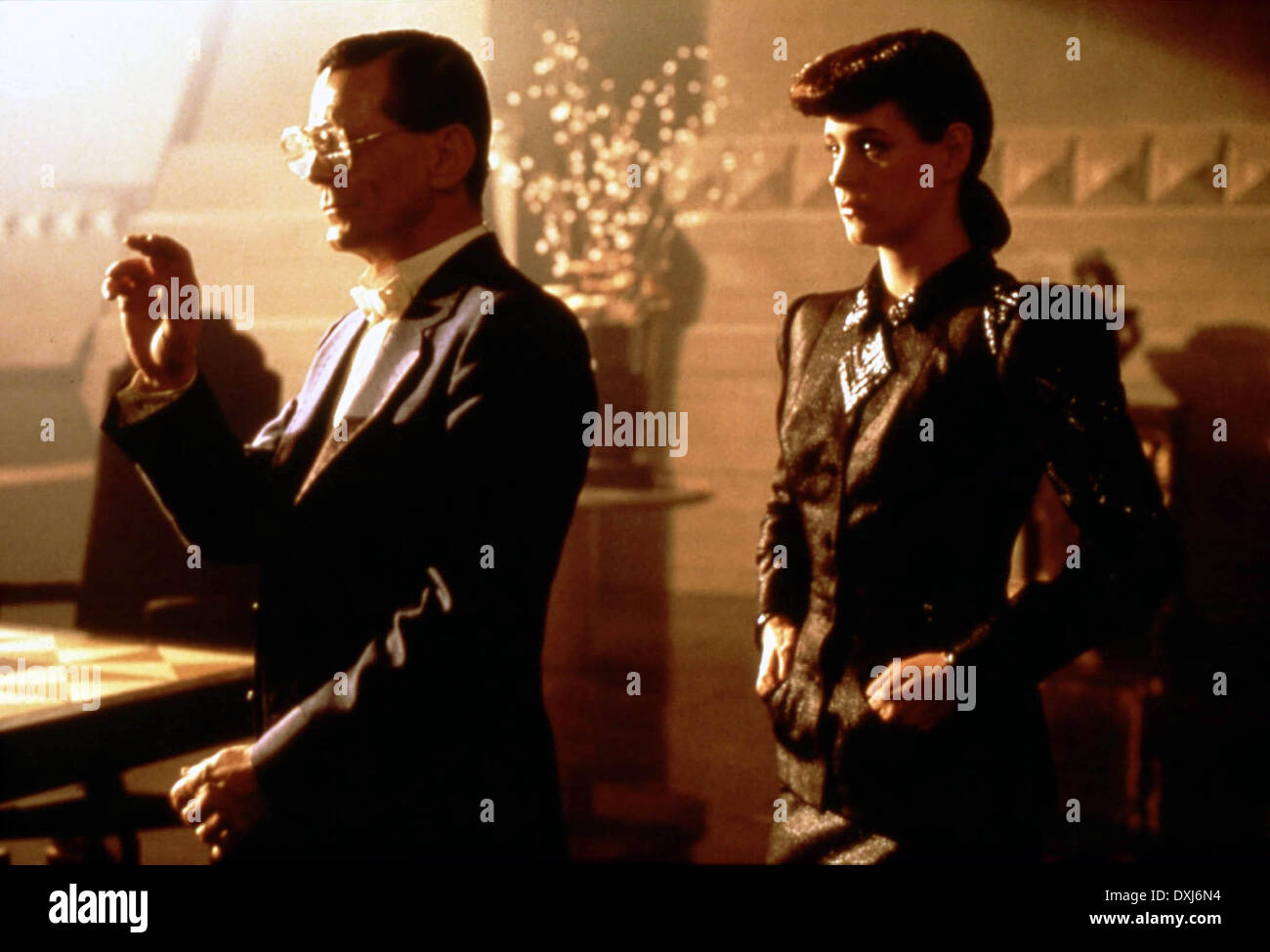 Sean young blade runner hi-res stock photography and images - Alamy