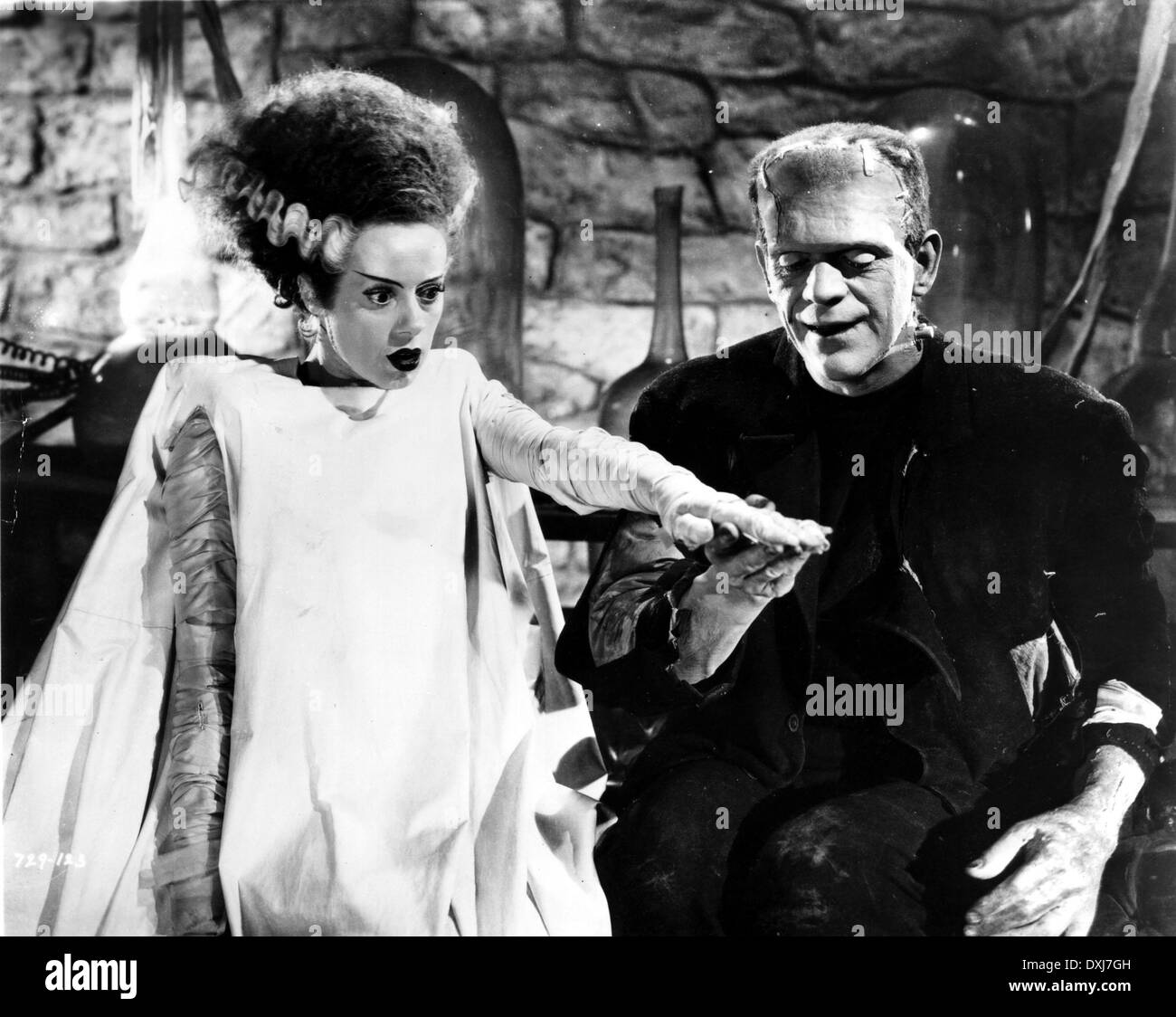 THE BRIDE OF FRANKENSTEIN (US1935) ELSA LANCHESTER, BORIS KA Stock ...