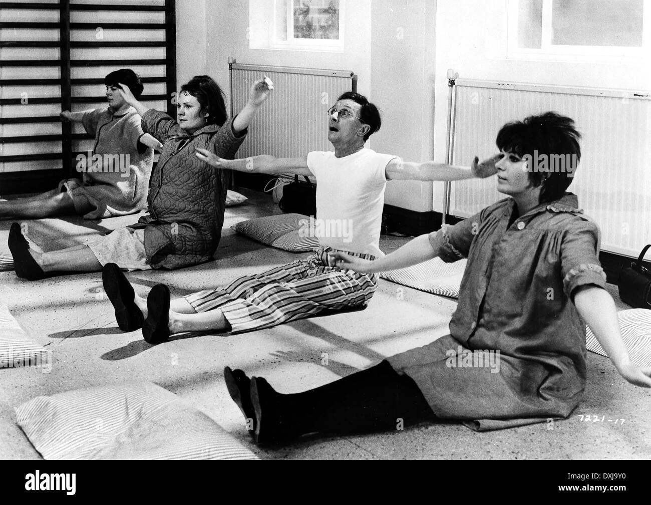 Carry on doctor film hi-res stock photography and images - Alamy