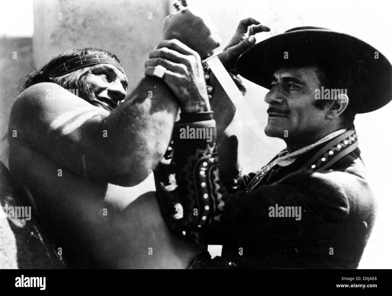 Gilbert roland hi-res stock photography and images - Alamy