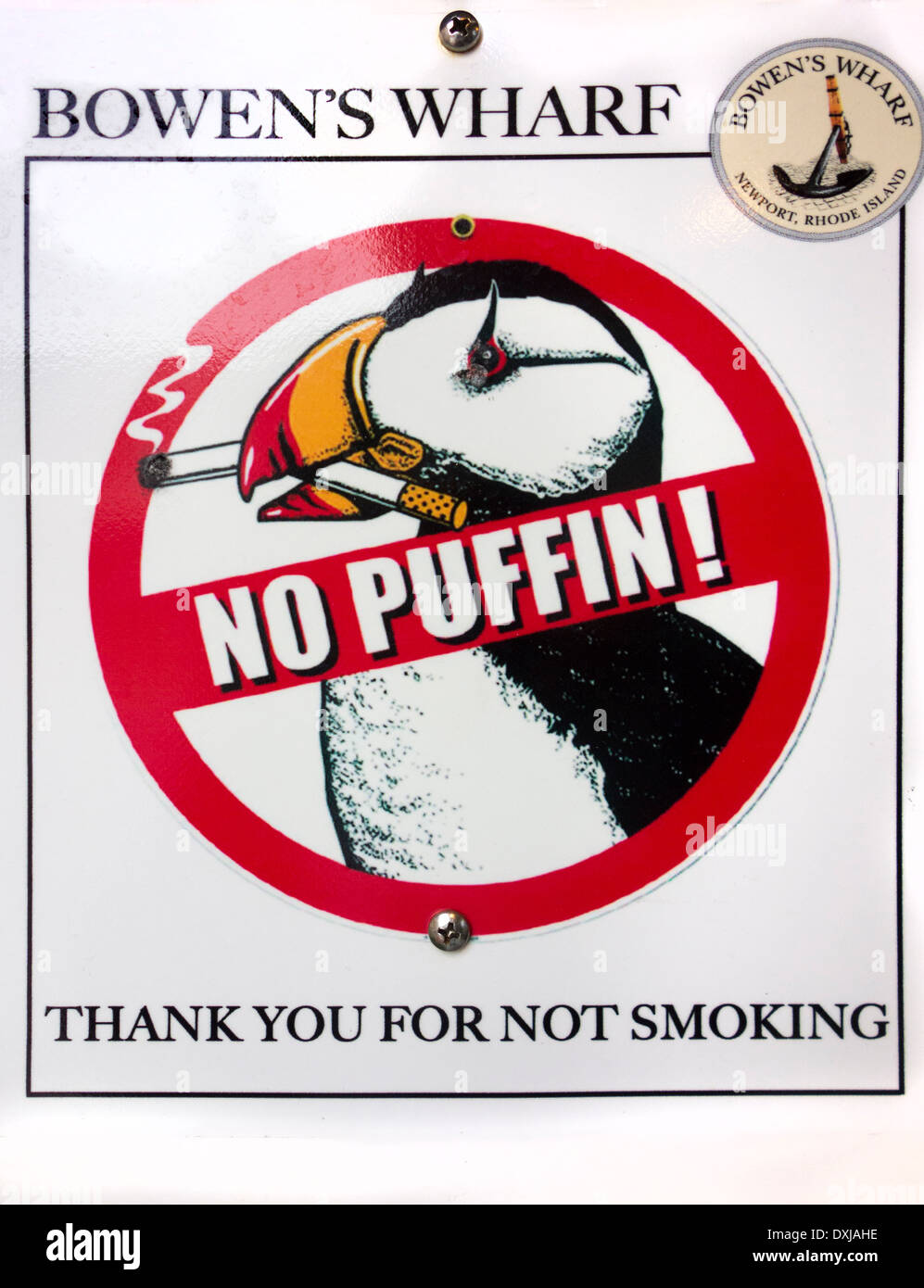 No puffin no smoking sign hi-res stock photography and images - Alamy