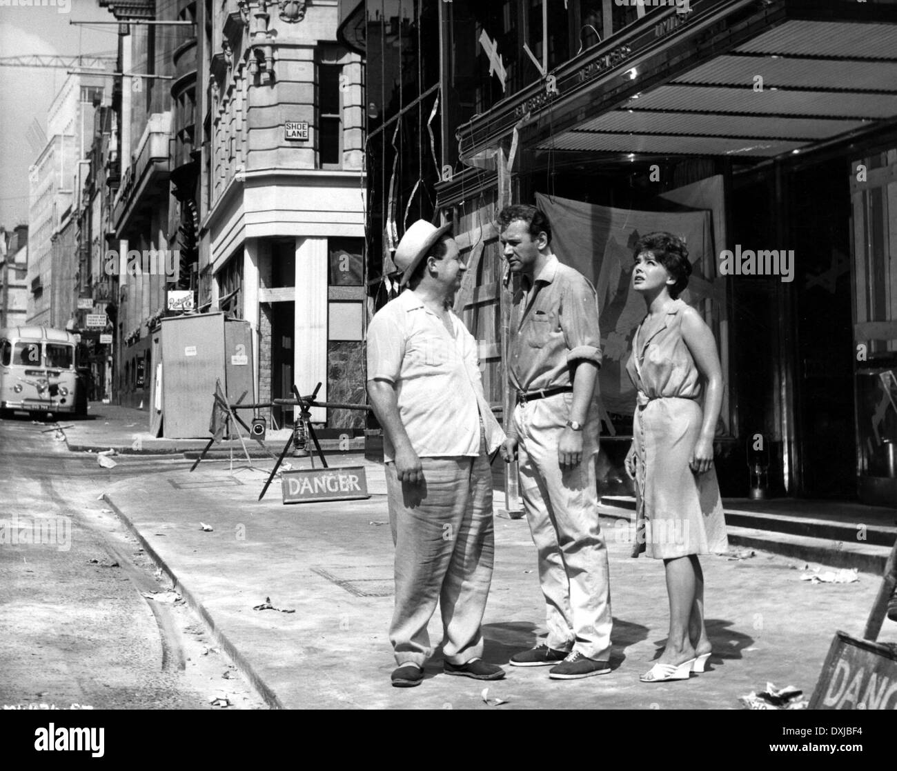 The day the earth caught fire 1961 edward judd hi-res stock photography ...
