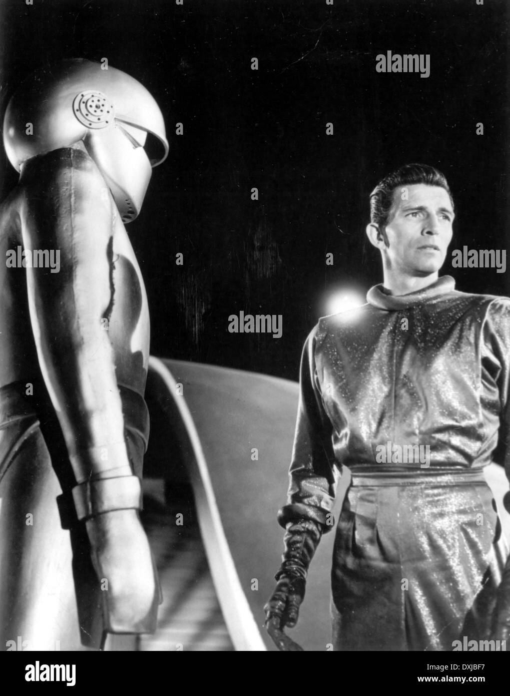 THE DAY THE EARTH STOOD STILL Stock Photo - Alamy