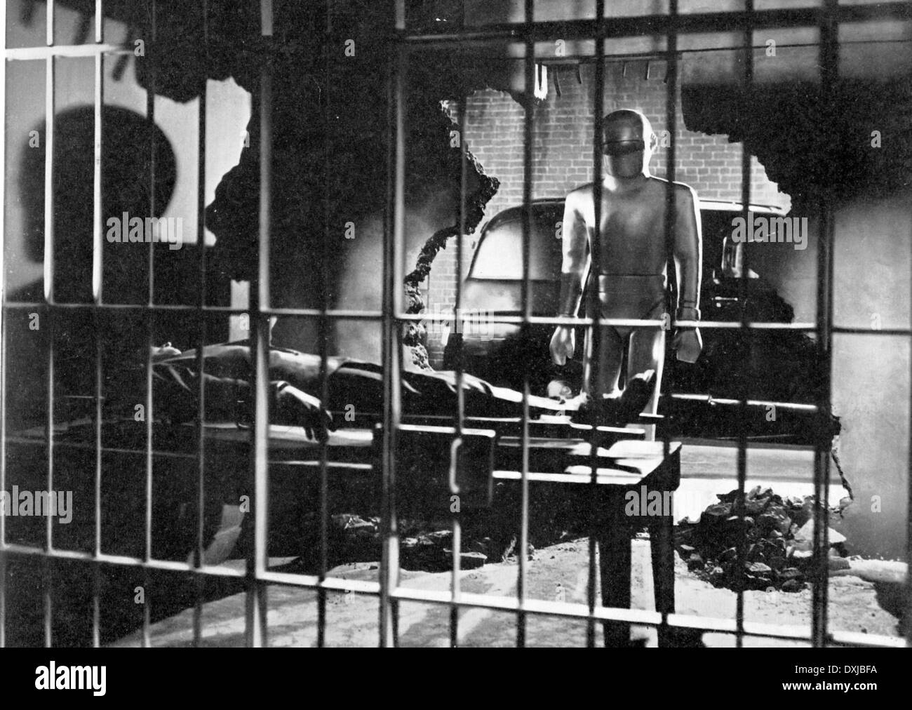 THE DAY THE EARTH STOOD STILL Stock Photo - Alamy