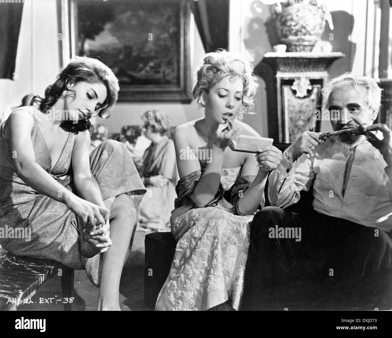 Exterminating angel hi-res stock photography and images - Alamy