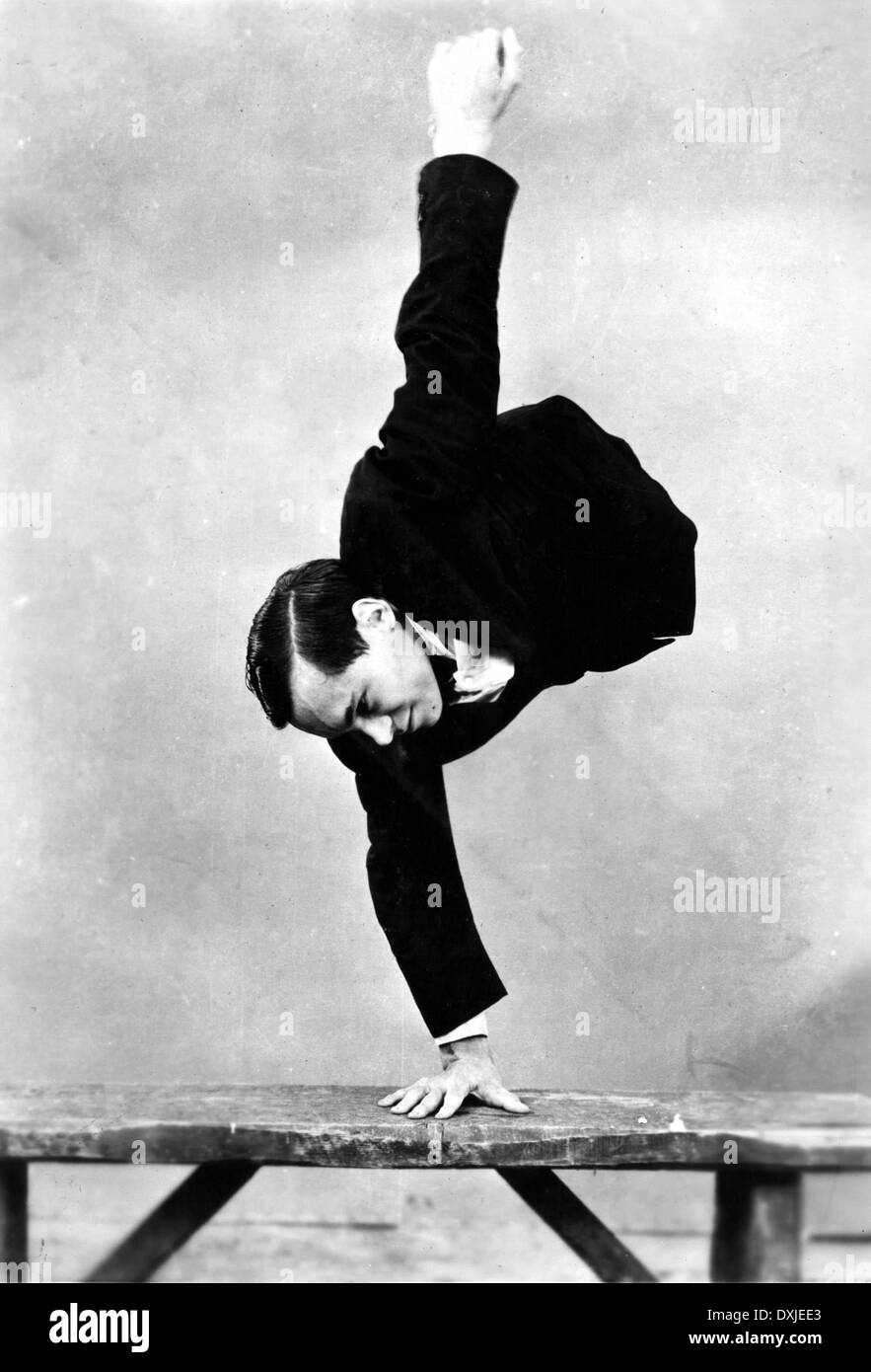 Freaks 1932 Black and White Stock Photos & Images - Alamy