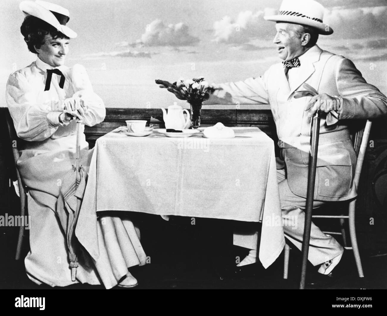 Gigi 1958 film hi-res stock photography and images - Alamy