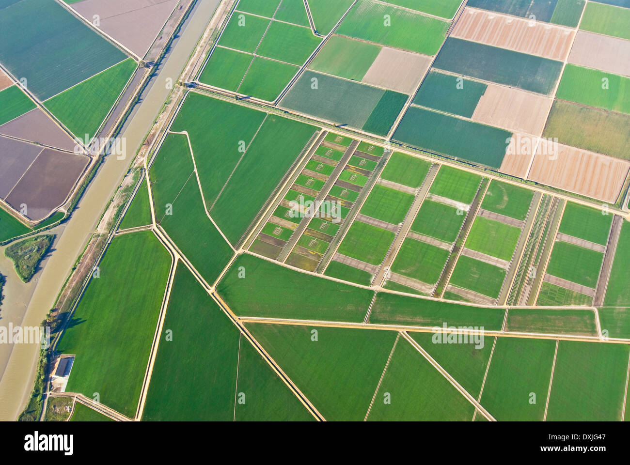 Patchwork fields hi-res stock photography and images - Alamy