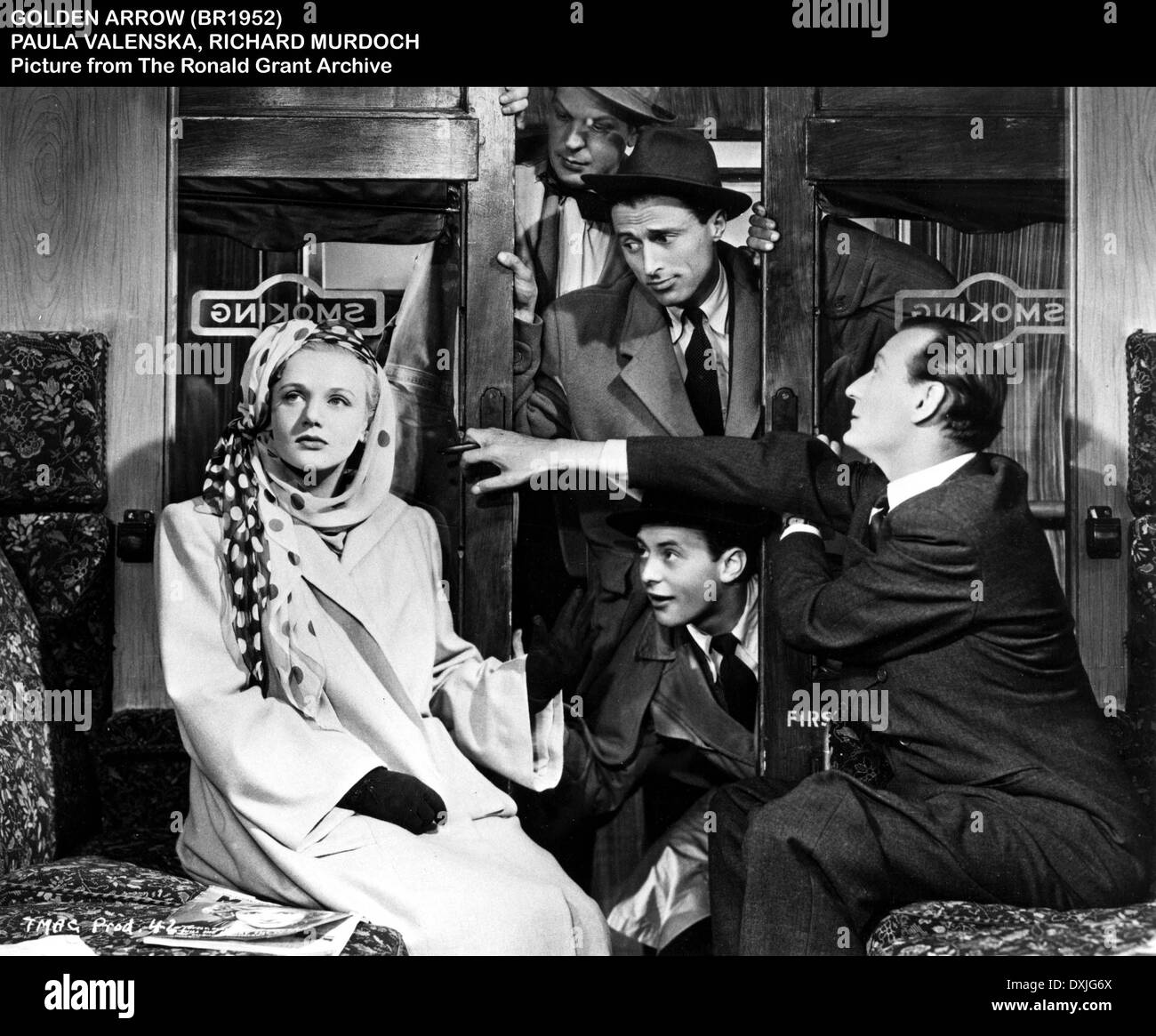 Golden arrow hi-res stock photography and images - Alamy