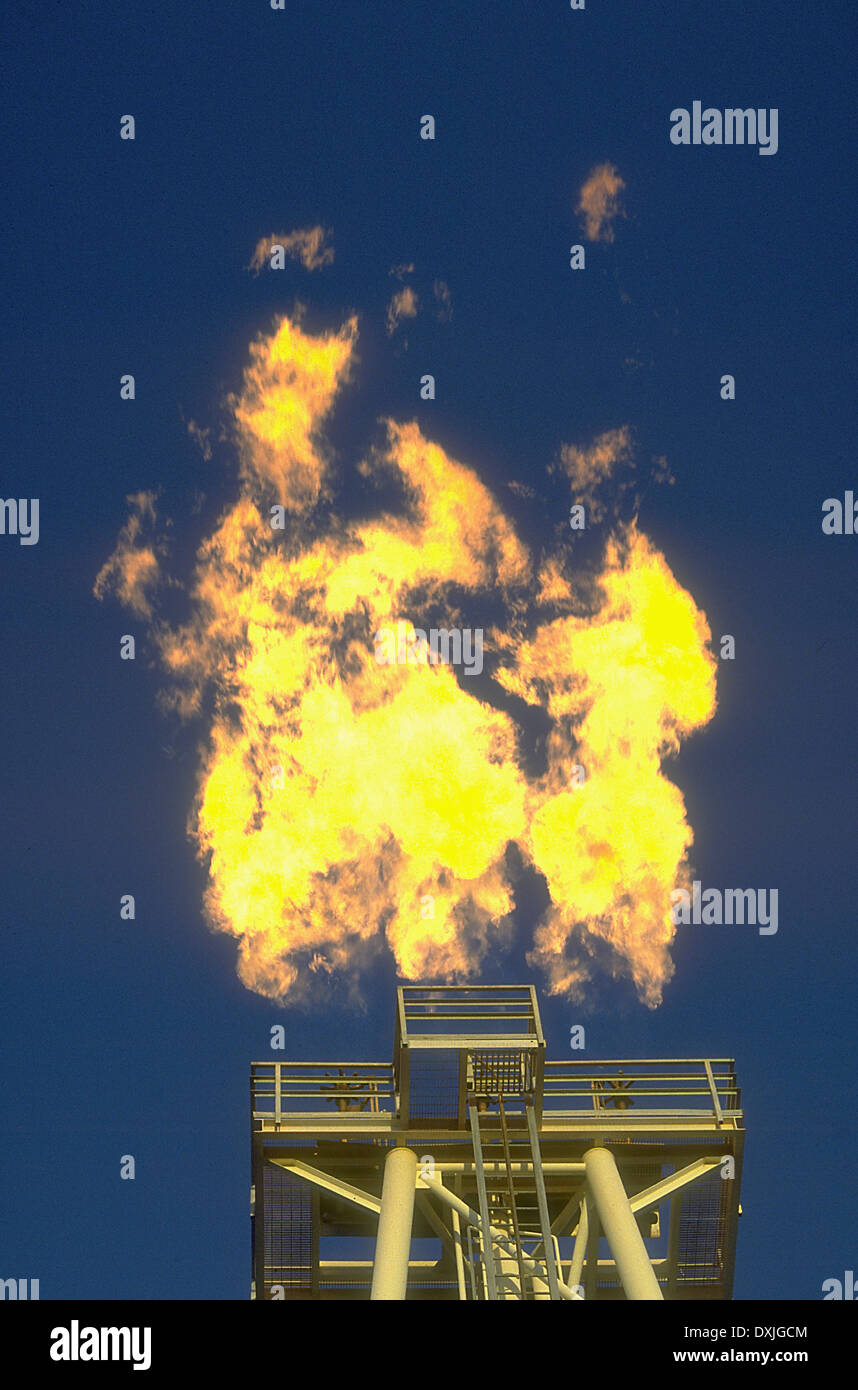 Burning Oil Rig High Resolution Stock Photography and Images - Alamy