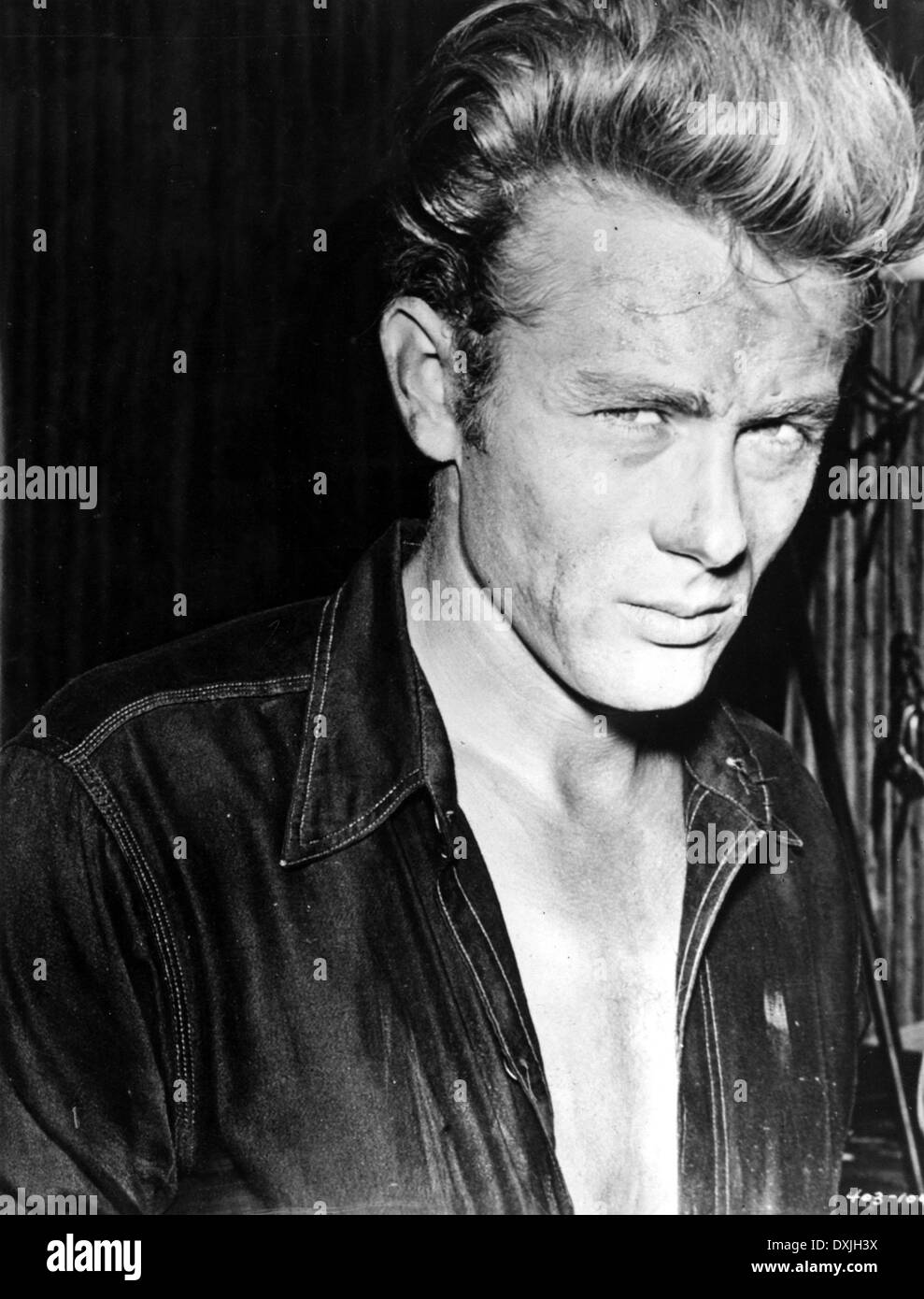 James dean giant 1956 hi-res stock photography and images - Alamy