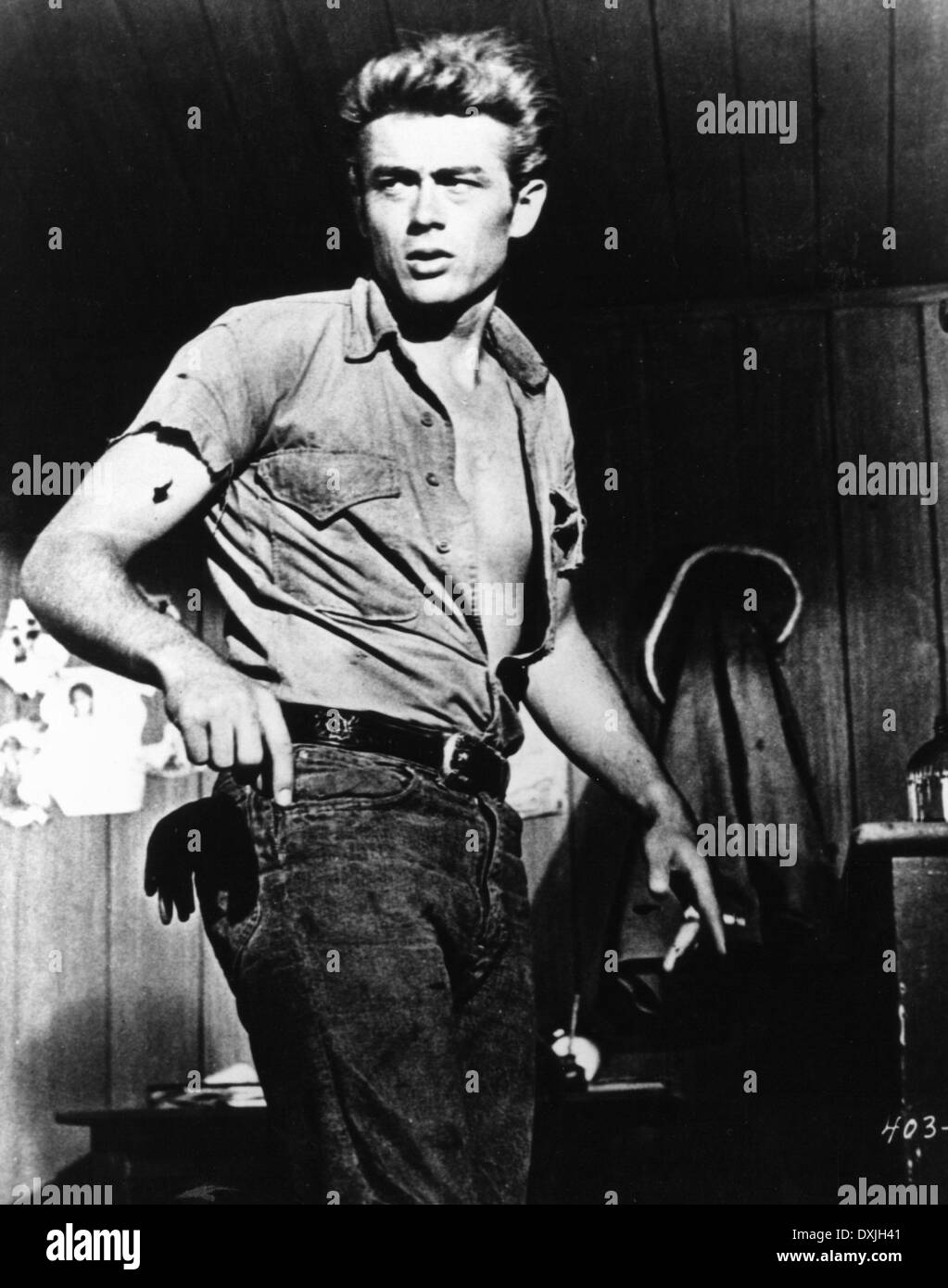 James dean giant 1956 hi-res stock photography and images - Alamy
