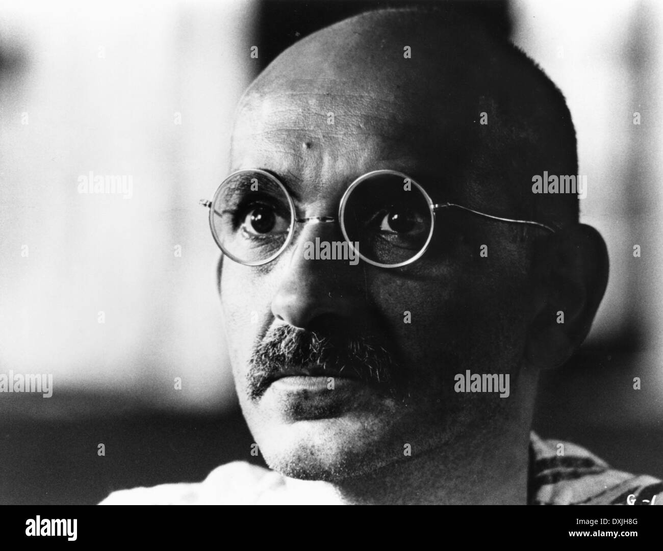 Gandhi 1982 ben kingsley hi-res stock photography and images - Alamy