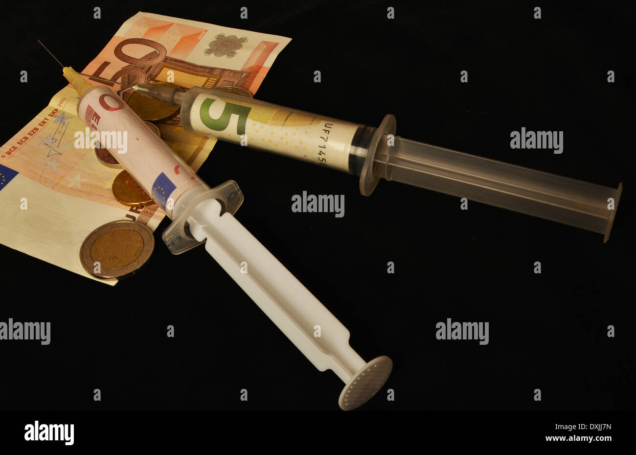 Symbol Photo for the topic: cash injection Stock Photo - Alamy