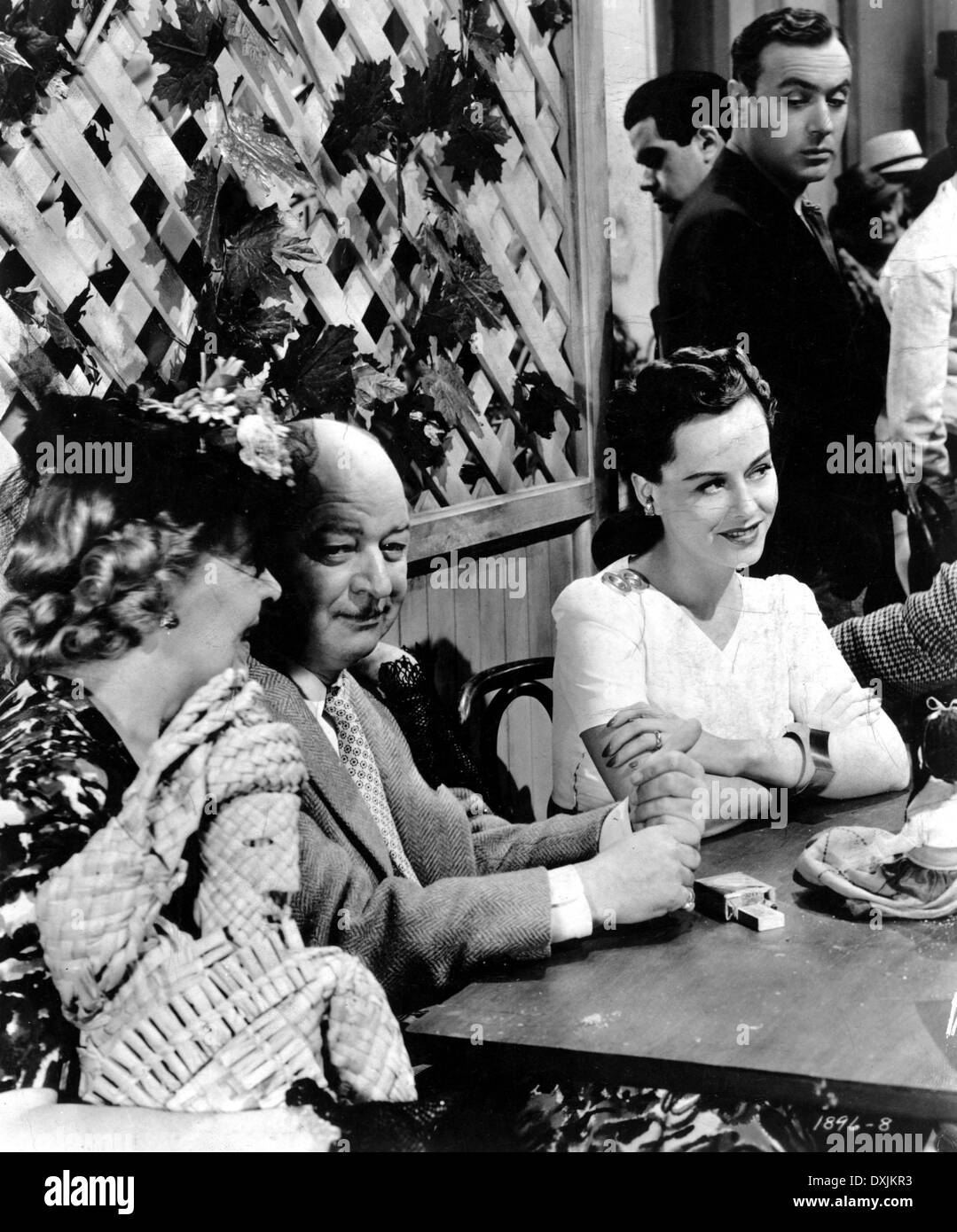 HOLD BACK THE DAWN (US1941) MITCHELL LEISEN (?) AND PAULETTE Stock ...