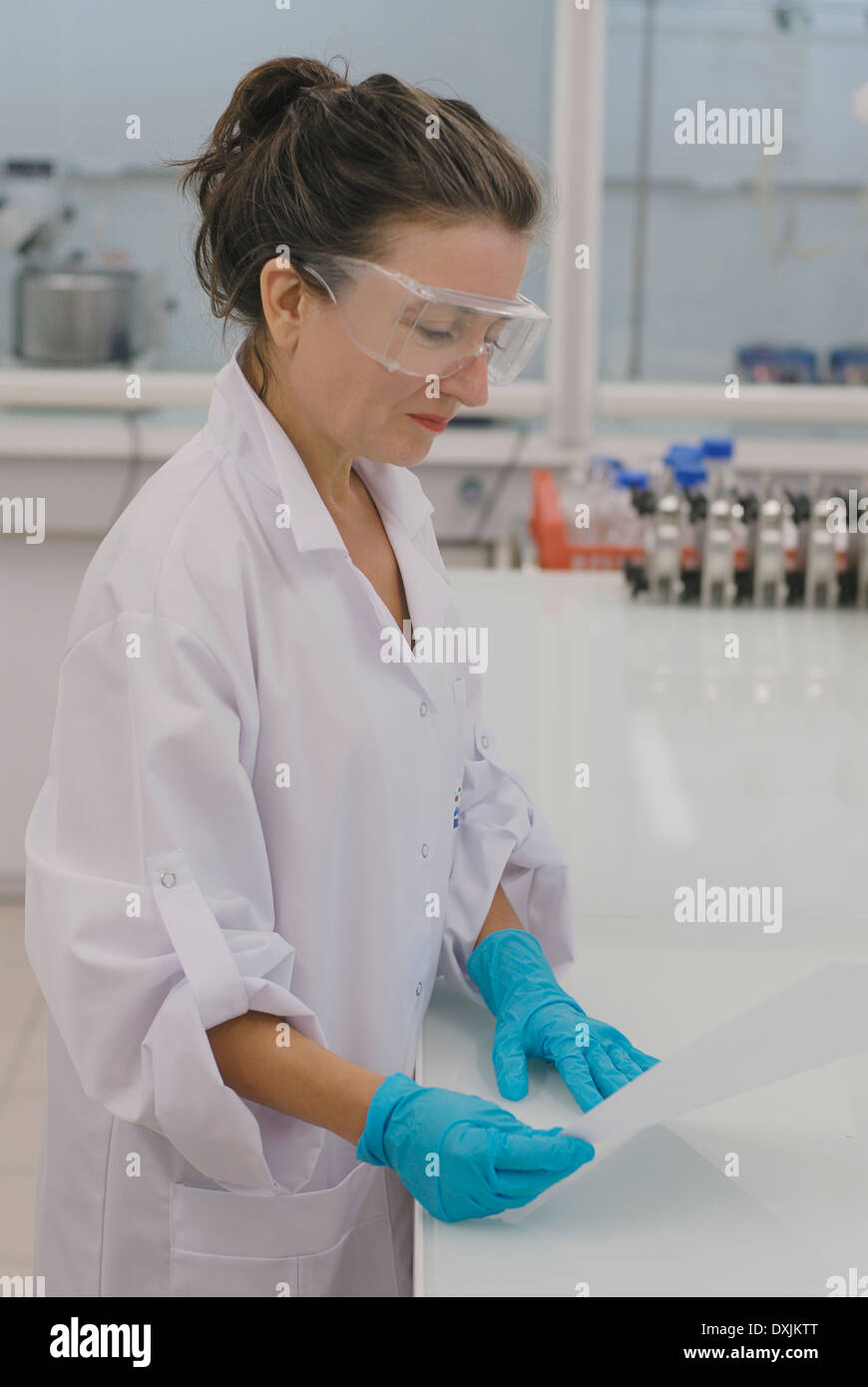 Lab report hi-res stock photography and images - Alamy