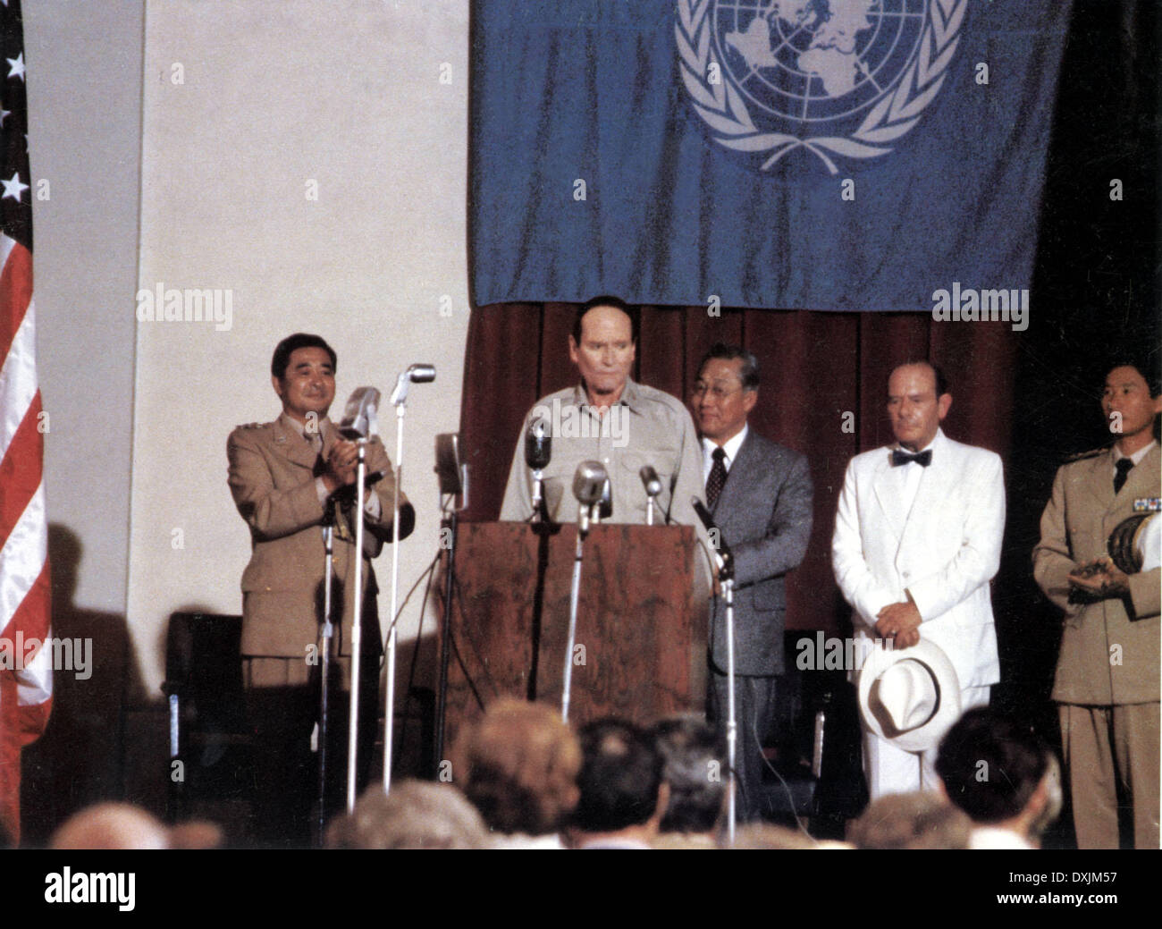 INCHON (US/S KOR 1981) ONE WAY PRODUCTIONS LAURENCE OLIVIER Stock Photo ...