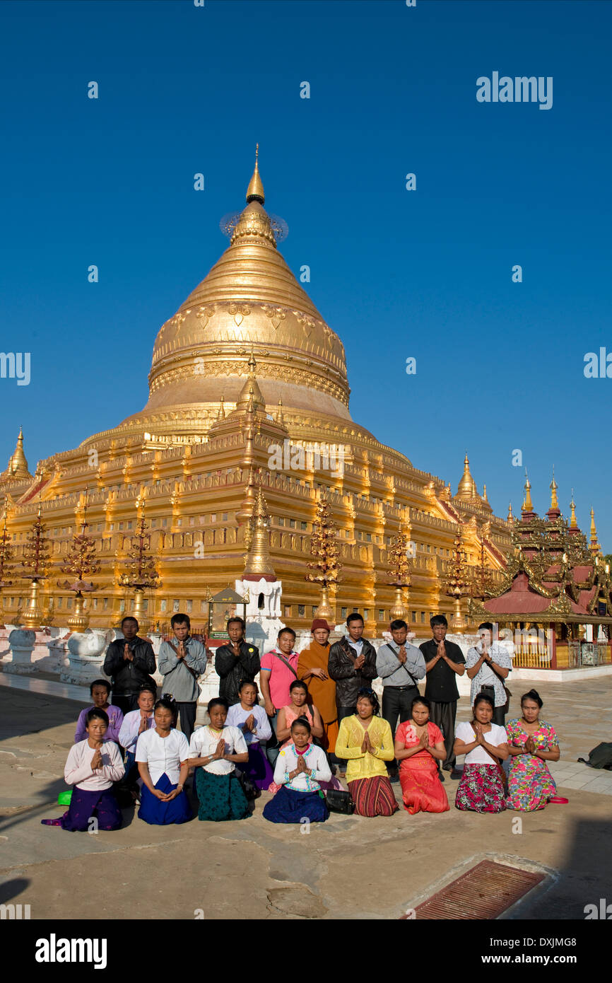 Myanmar, Bagan, Shwe Zigon paya Stock Photo - Alamy