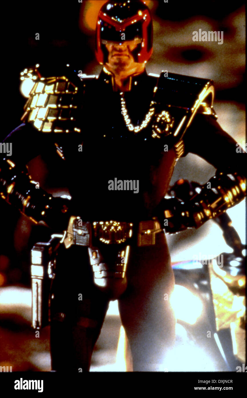 Judge dredd hi-res stock photography and images - Alamy