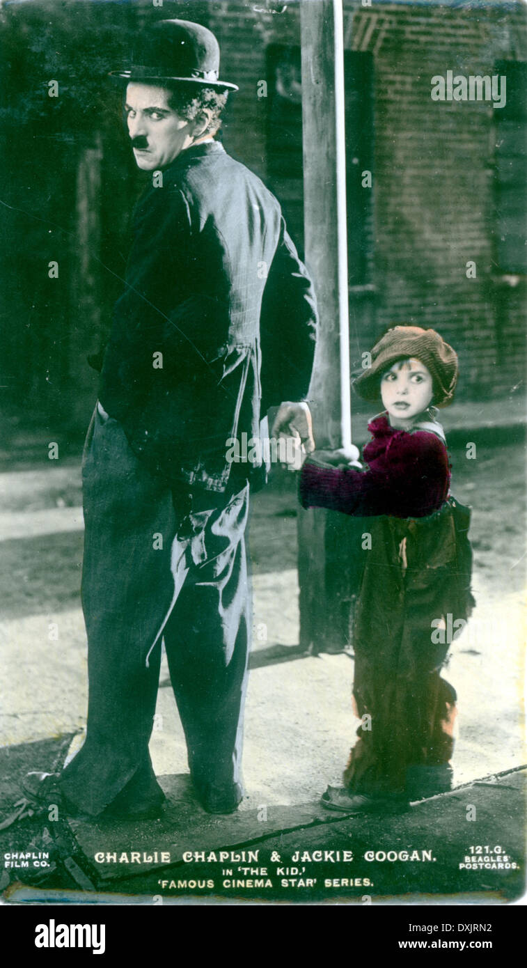 Charlie chaplin the kid hi-res stock photography and images - Alamy