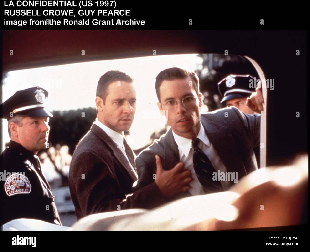 Guy pearce la confidential hi-res stock photography and images - Alamy