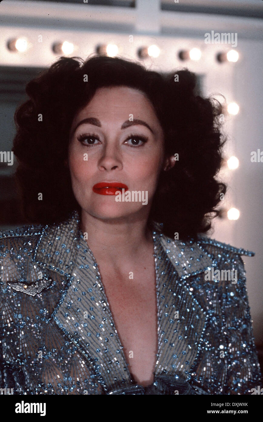 Mommie dearest hi-res stock photography and images - Alamy