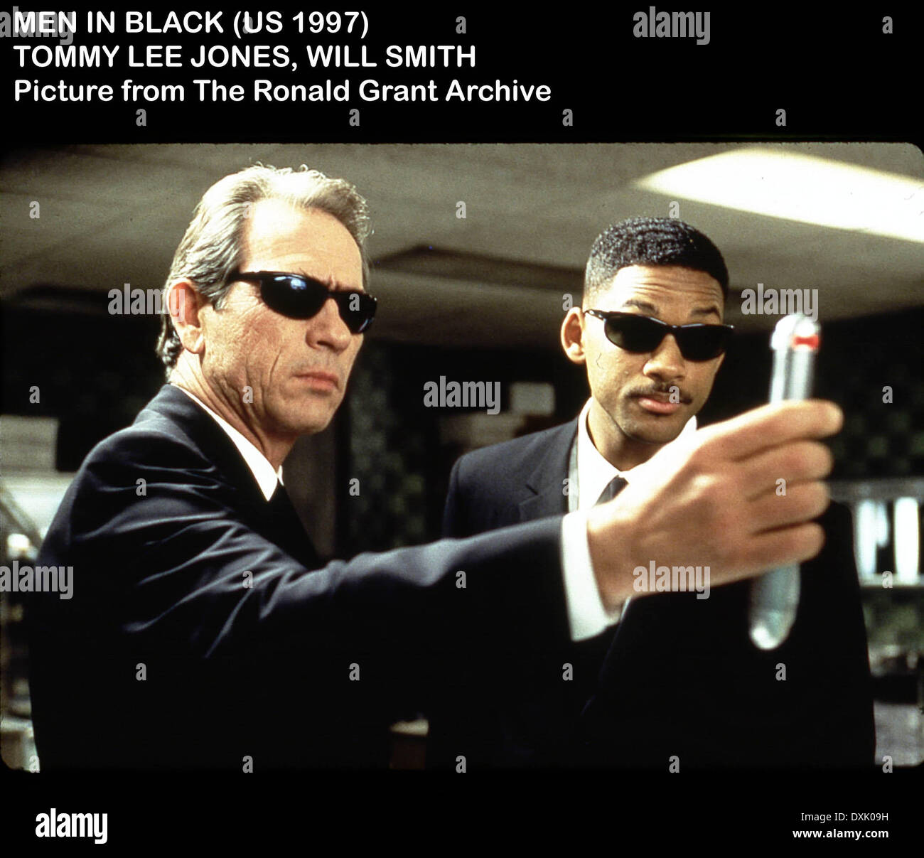 Men in black 1997 will smith hi-res stock photography and images - Alamy