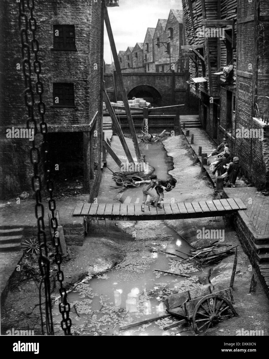 Oliver twist 1968 hi-res stock photography and images - Alamy