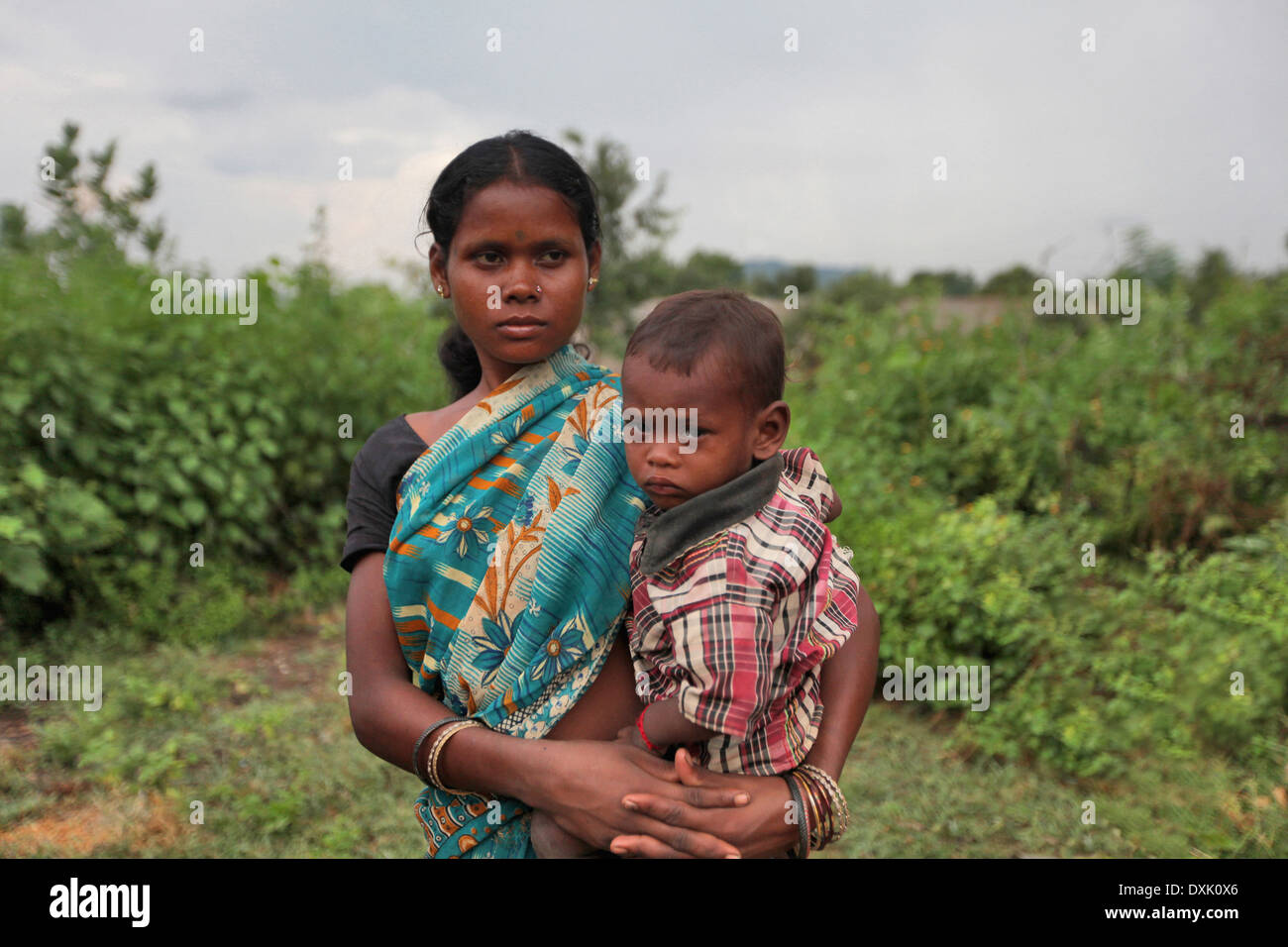 Mother and child. Birhor tribe. Keredari village and block, District ...