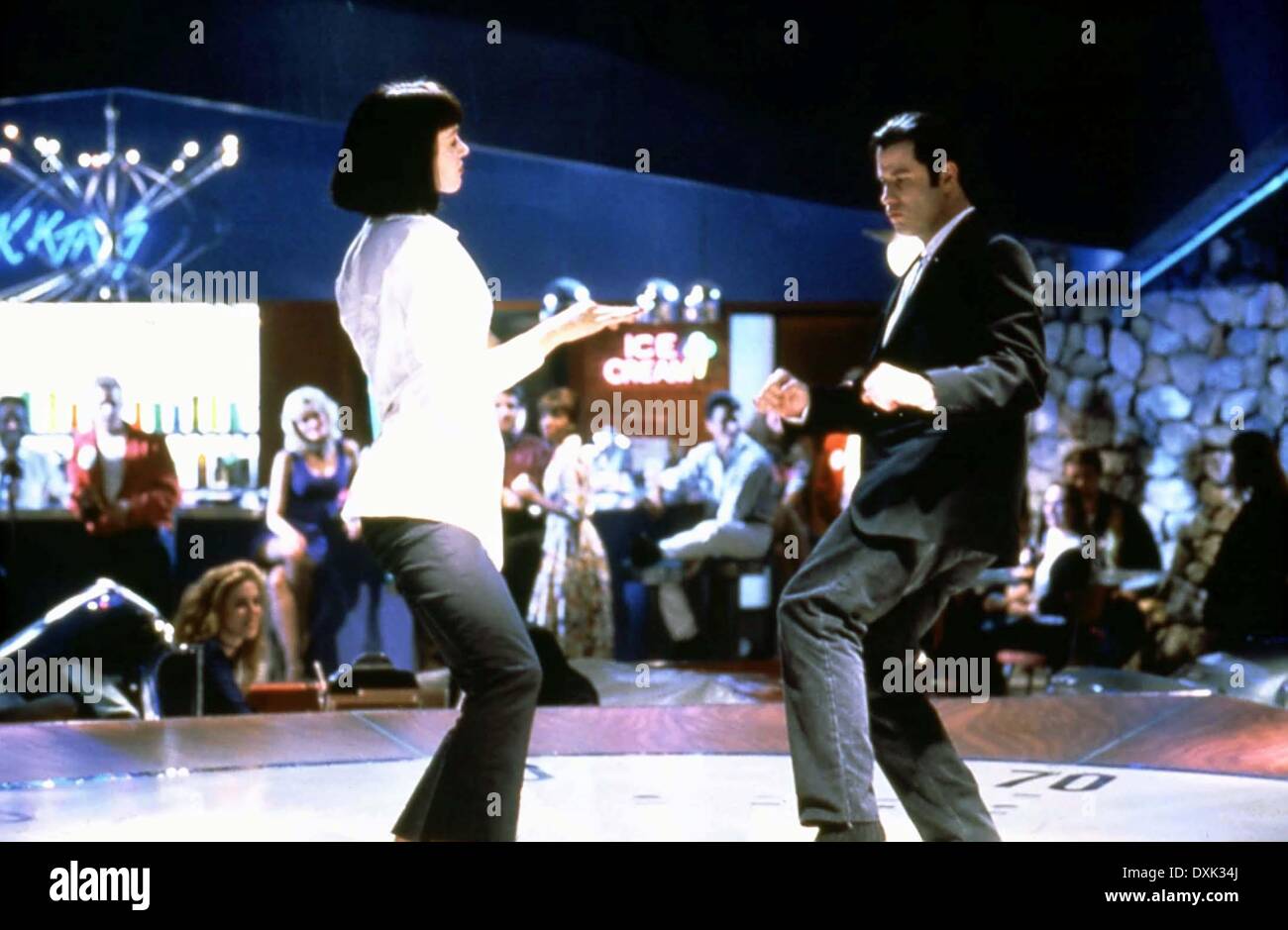 Pulp fiction uma thurman hi-res stock photography and images - Alamy