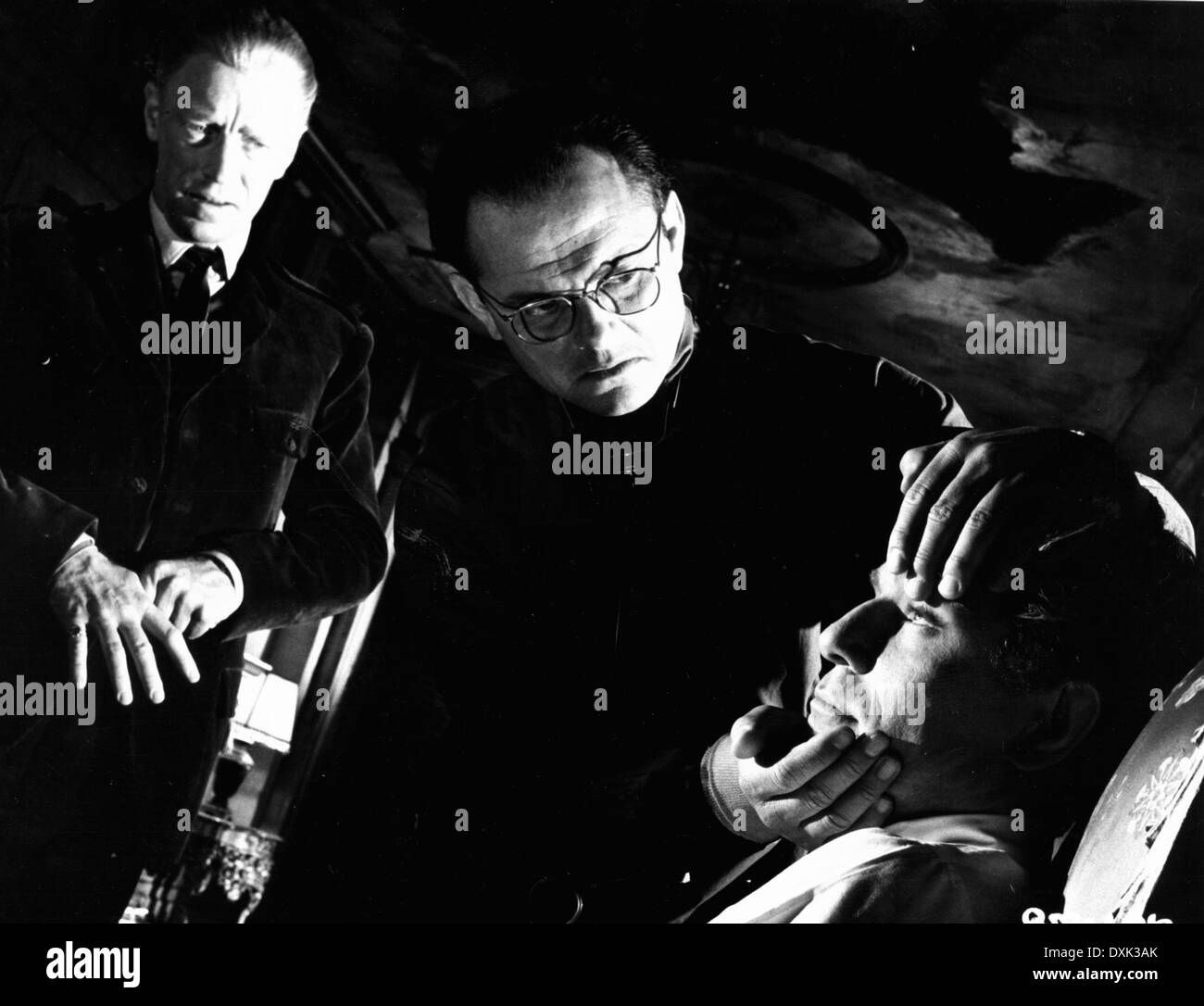 THE QUILLER MEMORANDUM Stock Photo - Alamy